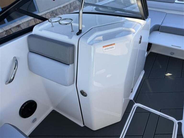 2026 BAYLINER D22 (BLACK) - Beacon Marine Boats