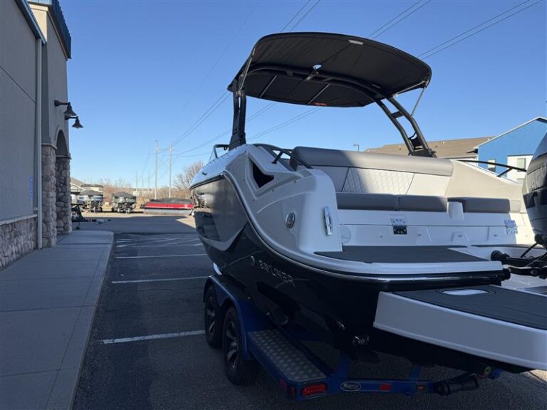 2026 BAYLINER D22 (BLACK) - Beacon Marine Boats