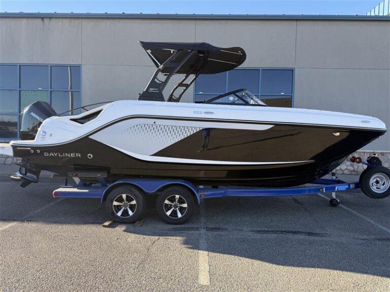 2026 BAYLINER D22 (BLACK) - Beacon Marine Boats